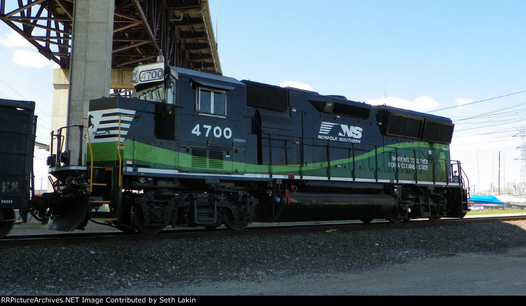NS 4700